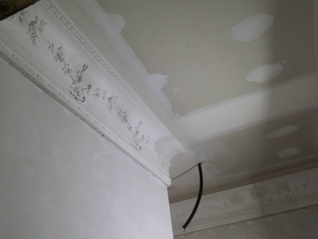 Cornisa a media altura. | homify