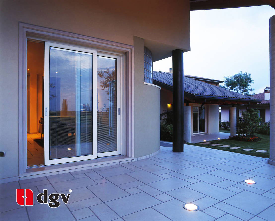 Porta finestra Scorrevole in PVC Salamander | homify