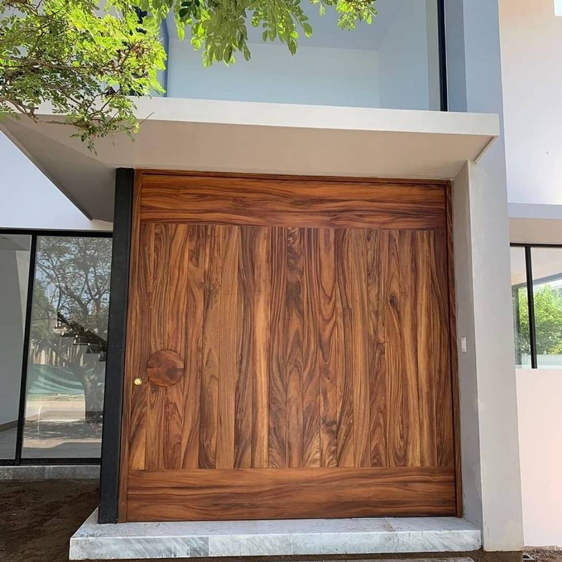 Puertas Pivotantes En Madera De Cedro O Parota Homify 7559