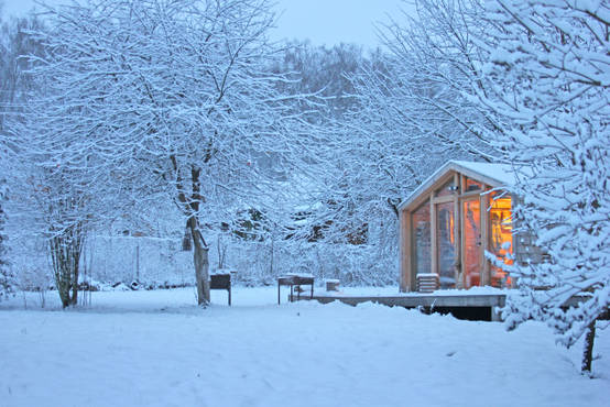 Modern hut in the middle of the forest | homify