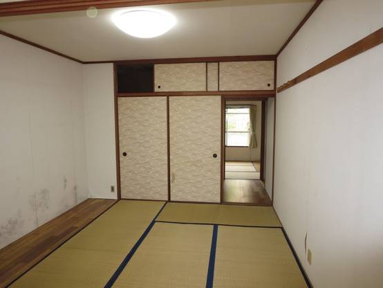 A sad home gets a makeover filled with love | homify