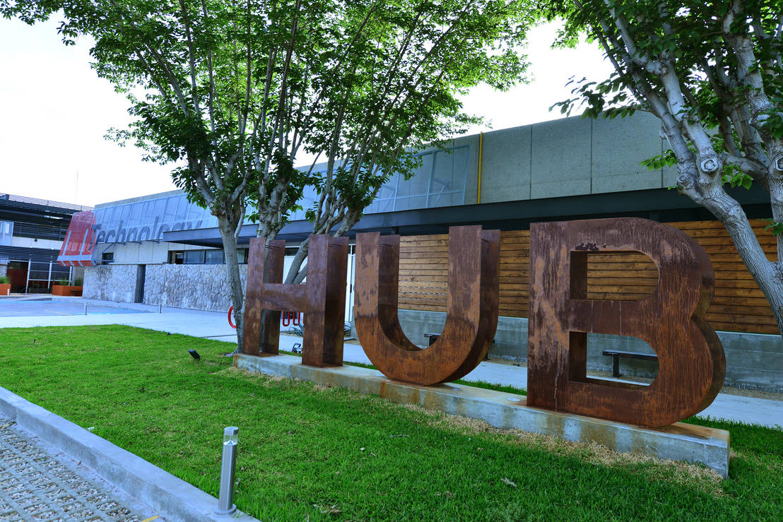 Technology HUB de HADVD Arquitectos | homify