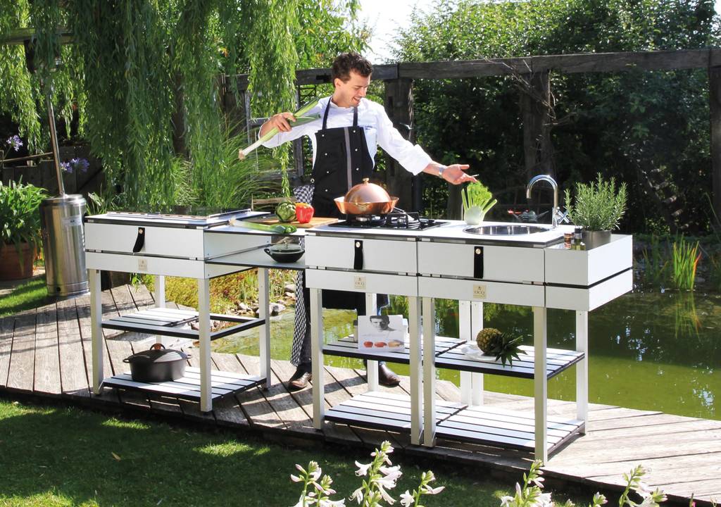 Modulare outdoorküche white: modern von ocq - outdoor cooking queen ...