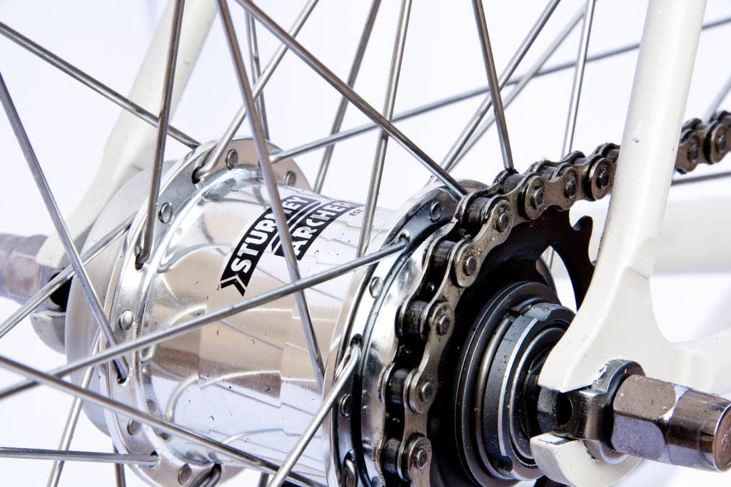 Pagani bike 402 di pagani bike moderno | homify