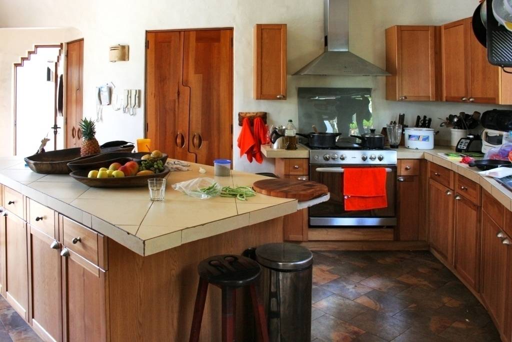 Cocina cenquizqui cocinaalmacenamiento y despensa | homify