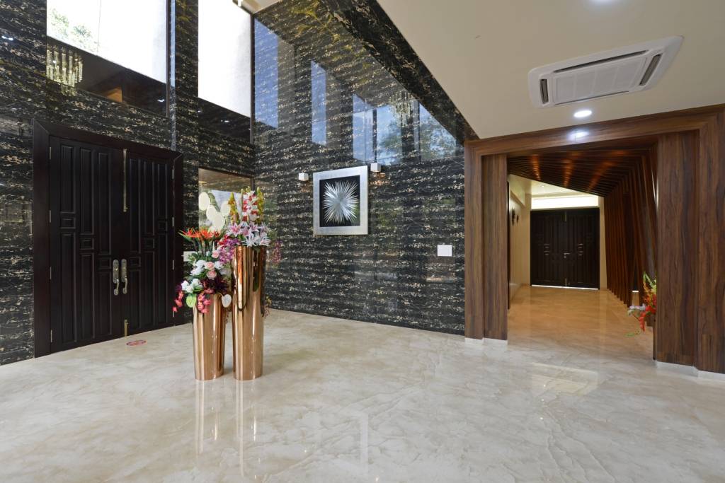 Double height entrance lobby | homify