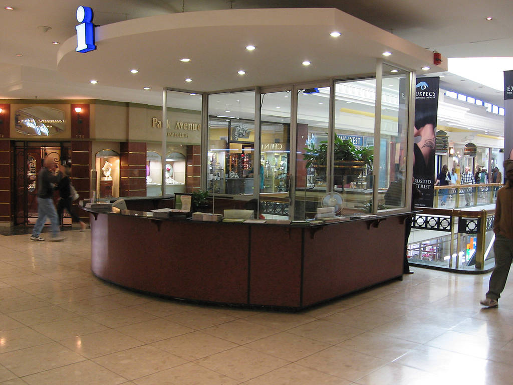 Cresta shopping mall revamp, spegash interiors | homify