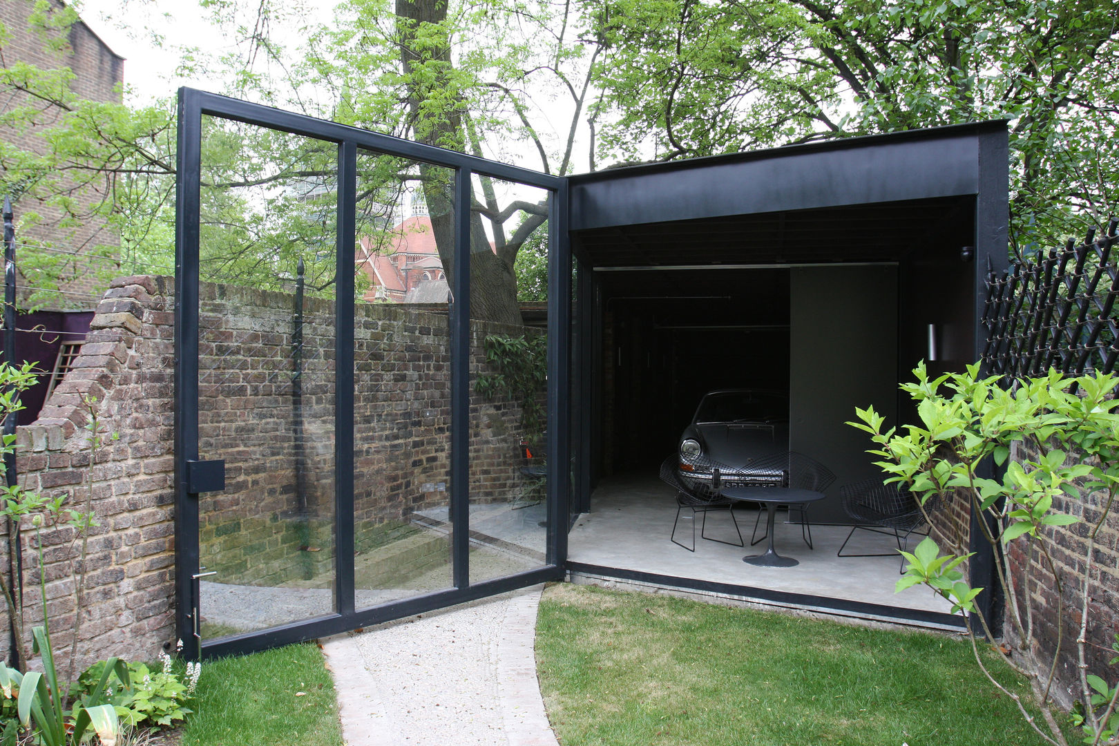 Transform your outdoor space: extraordinary garages & sheds | homify