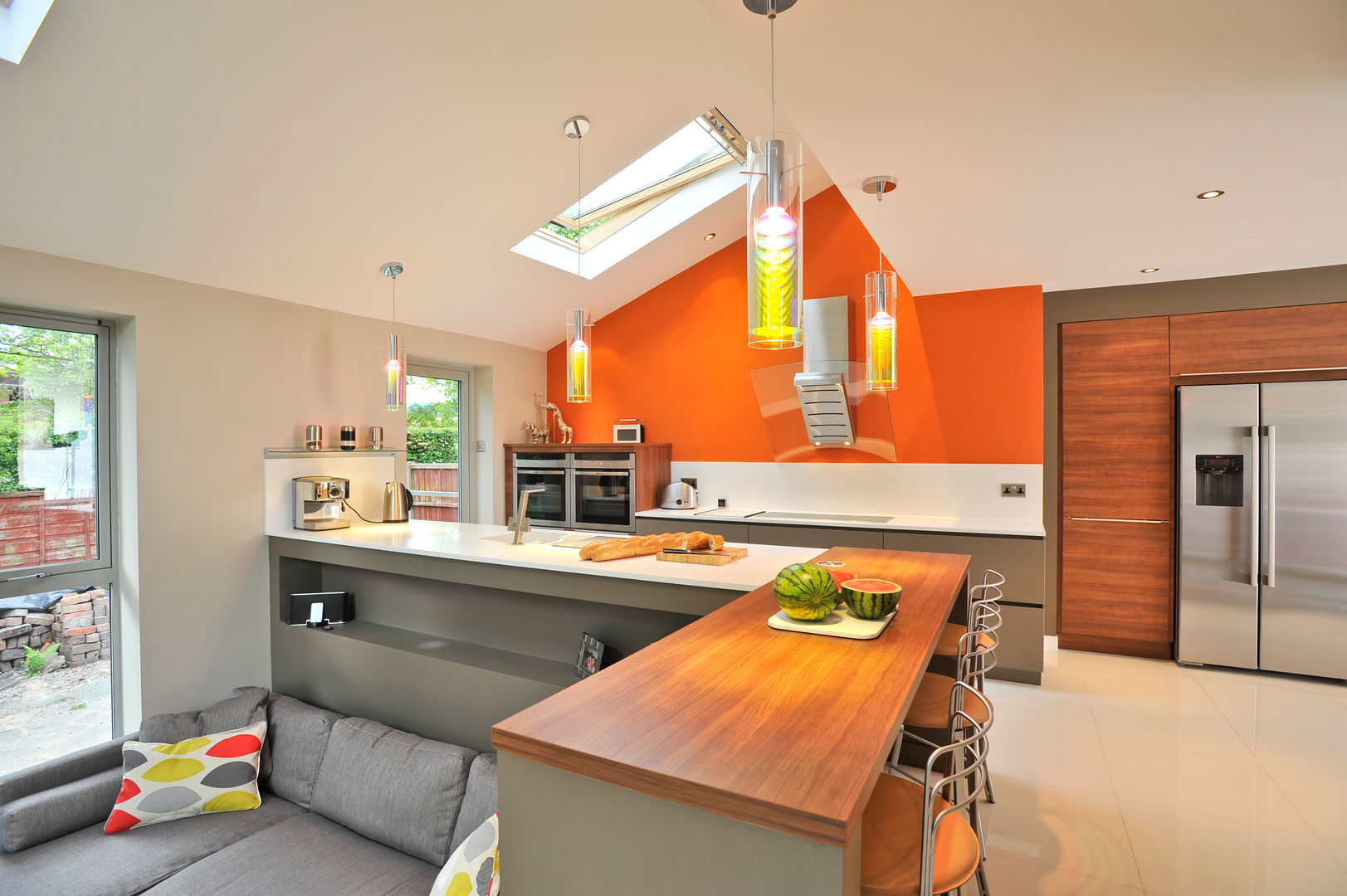 10 vibrant examples of amazing accent walls | homify