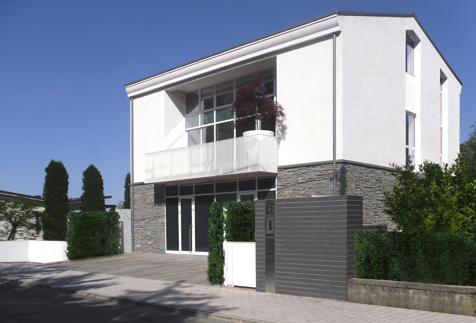 The artfully designed modern family home | homify