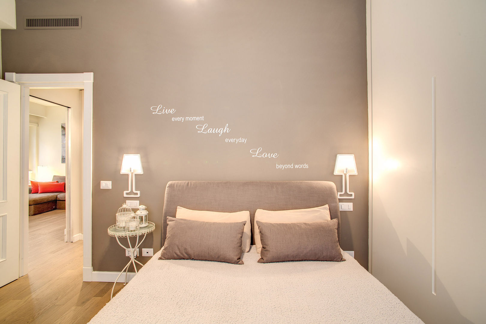 10 great ideas to jazz up a small square bedroom | homify