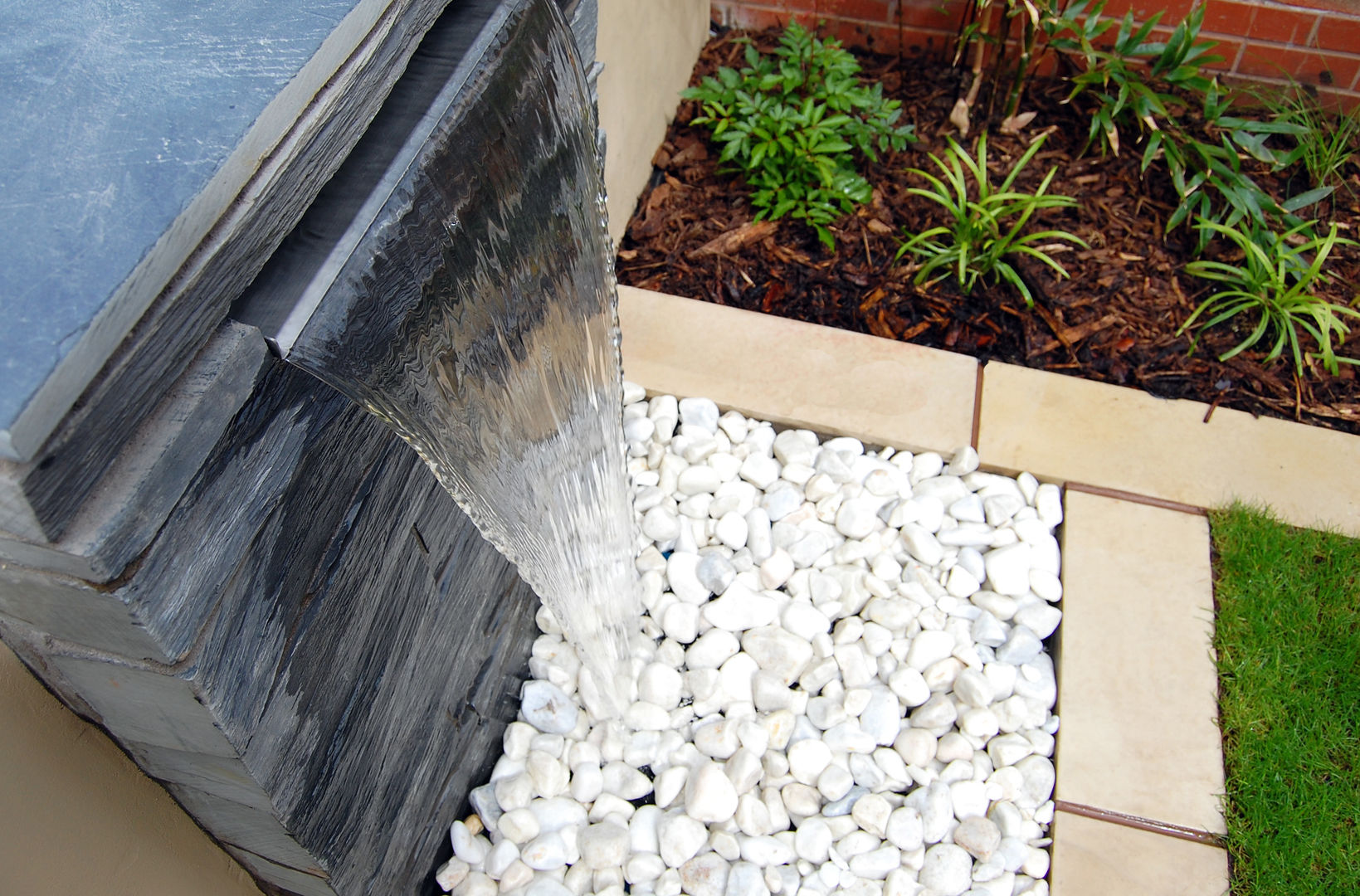 Fontaines d'extérieur de style moderne | homify