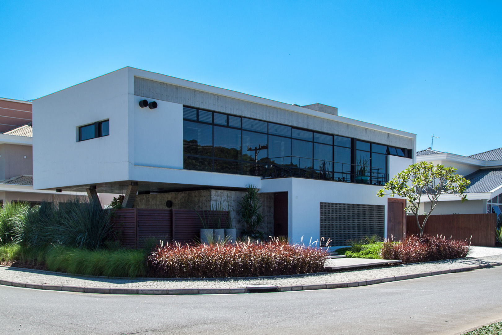 A Very Special Home in a Normal Neighbourhood | homify