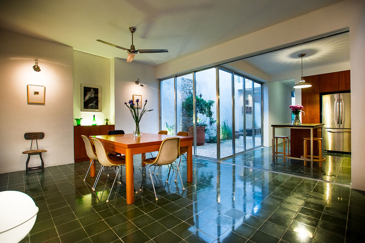A beautiful house with modern and impressive interiors | homify