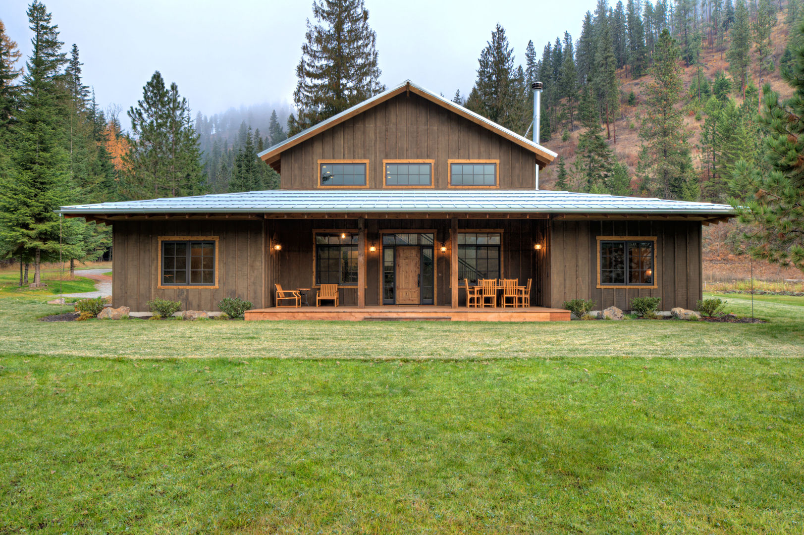 This ranch home balances modern and rustic beautifully | homify