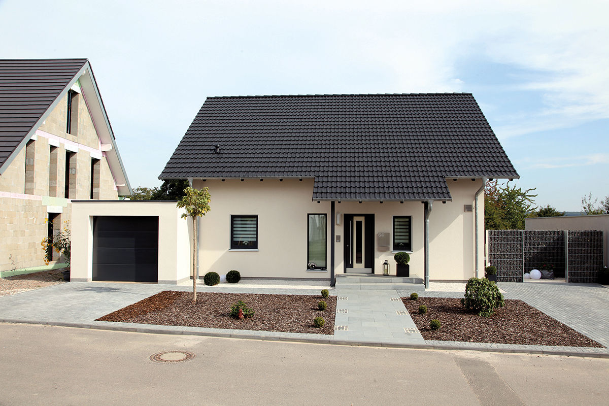 11 pictures of a very small house with a big surprise! | homify