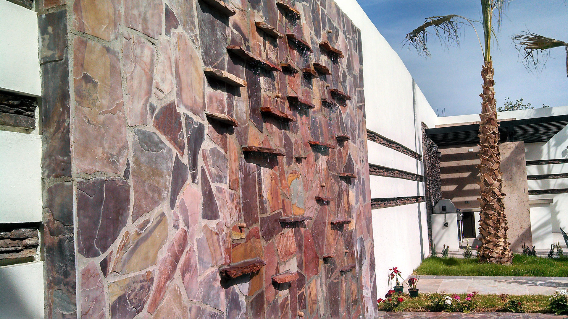 14 formas de poner revestimiento de piedras en el exterior de tu casa ...