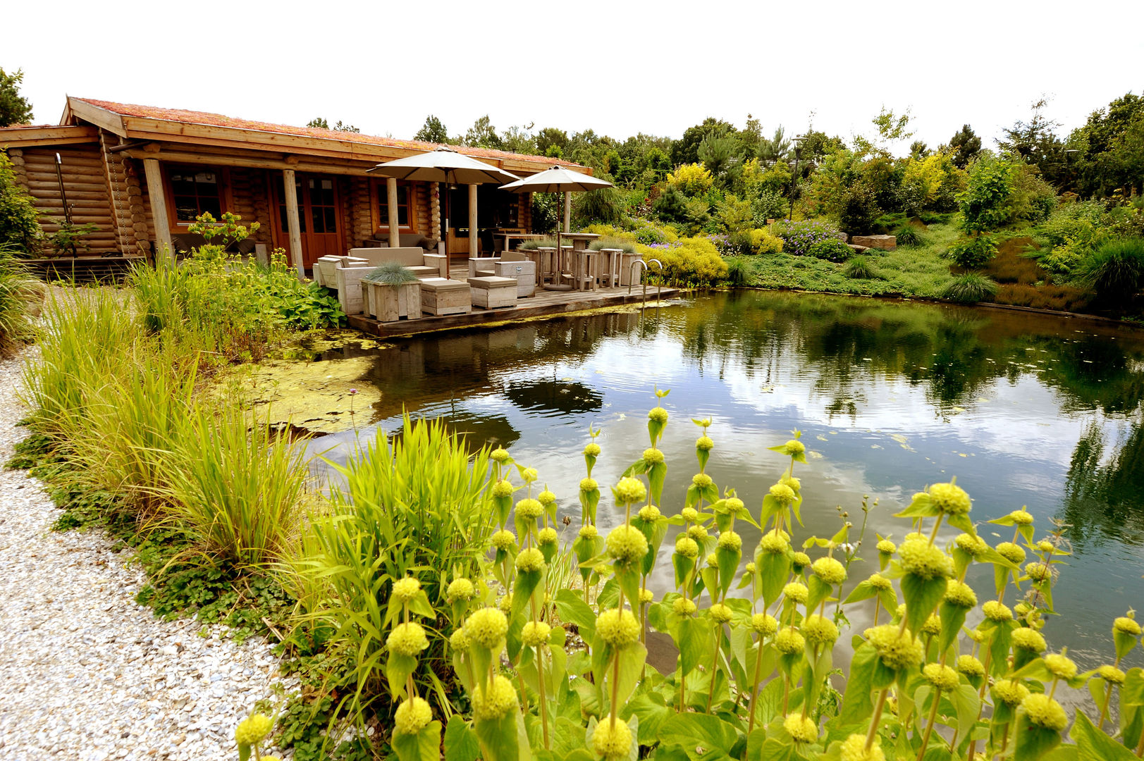 Zelf een vijver aanleggen in negen simpele stappen | homify