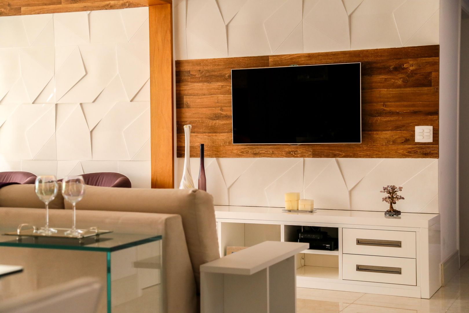 15 ótimas ideias para escolher o painel de TV da sala | homify