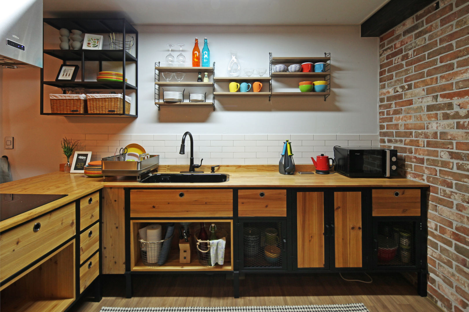 No more boring! 7 ways to customise your lame kitchen | homify