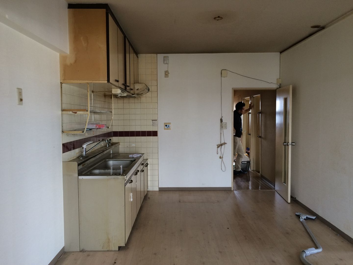 Dark to light: a sad apartment gets a sparkling revamp | homify