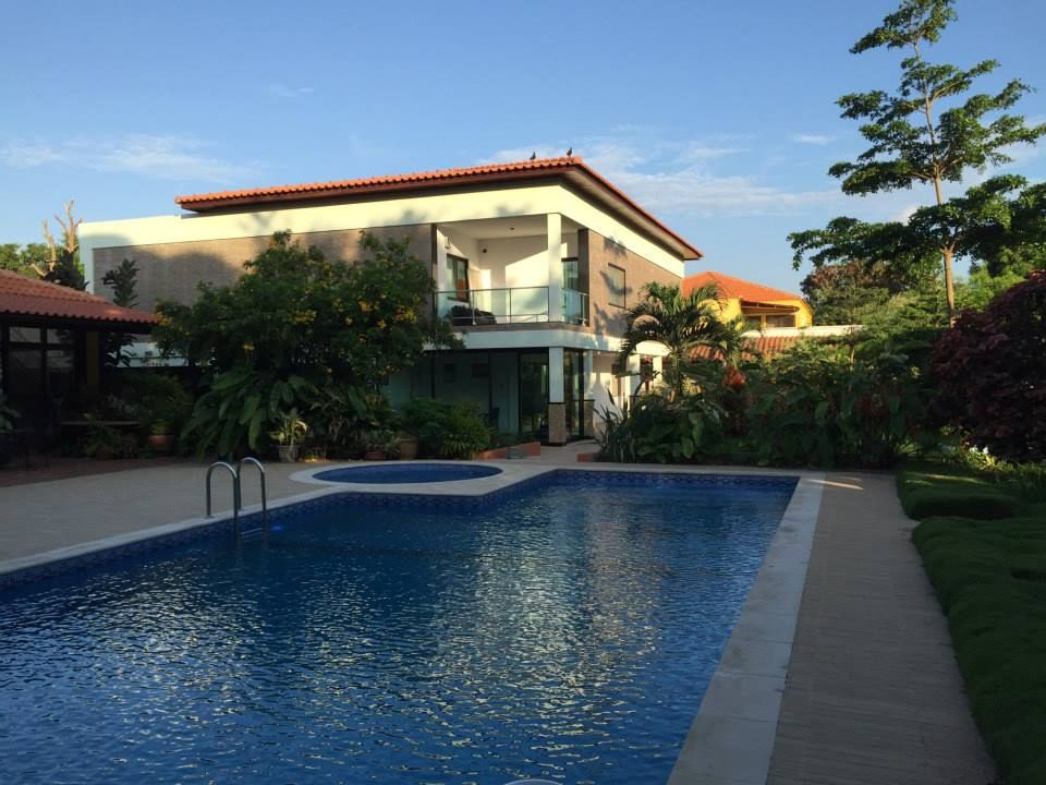 Entre trópicos: reforma residencial em Luanda! | homify