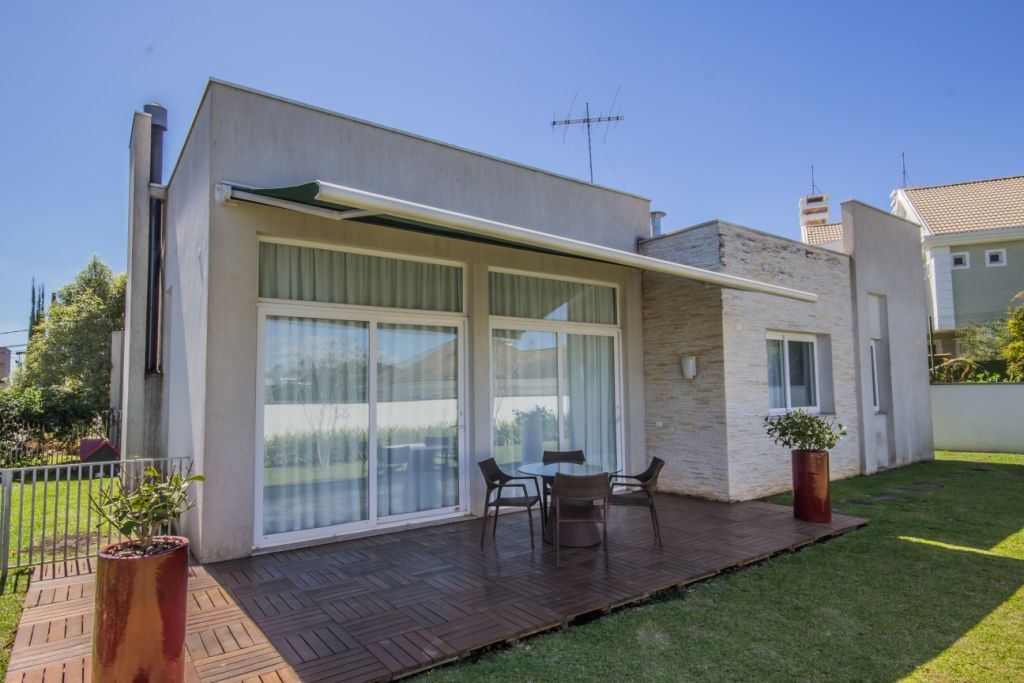 Fachada de casa modesta pero de buen gusto | homify