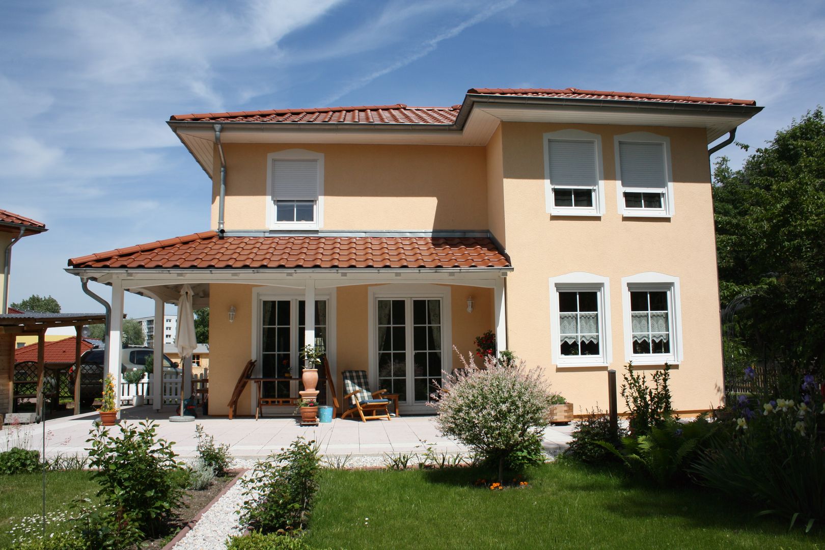 5 two-storey houses with their plans (to inspire you to design yours ...