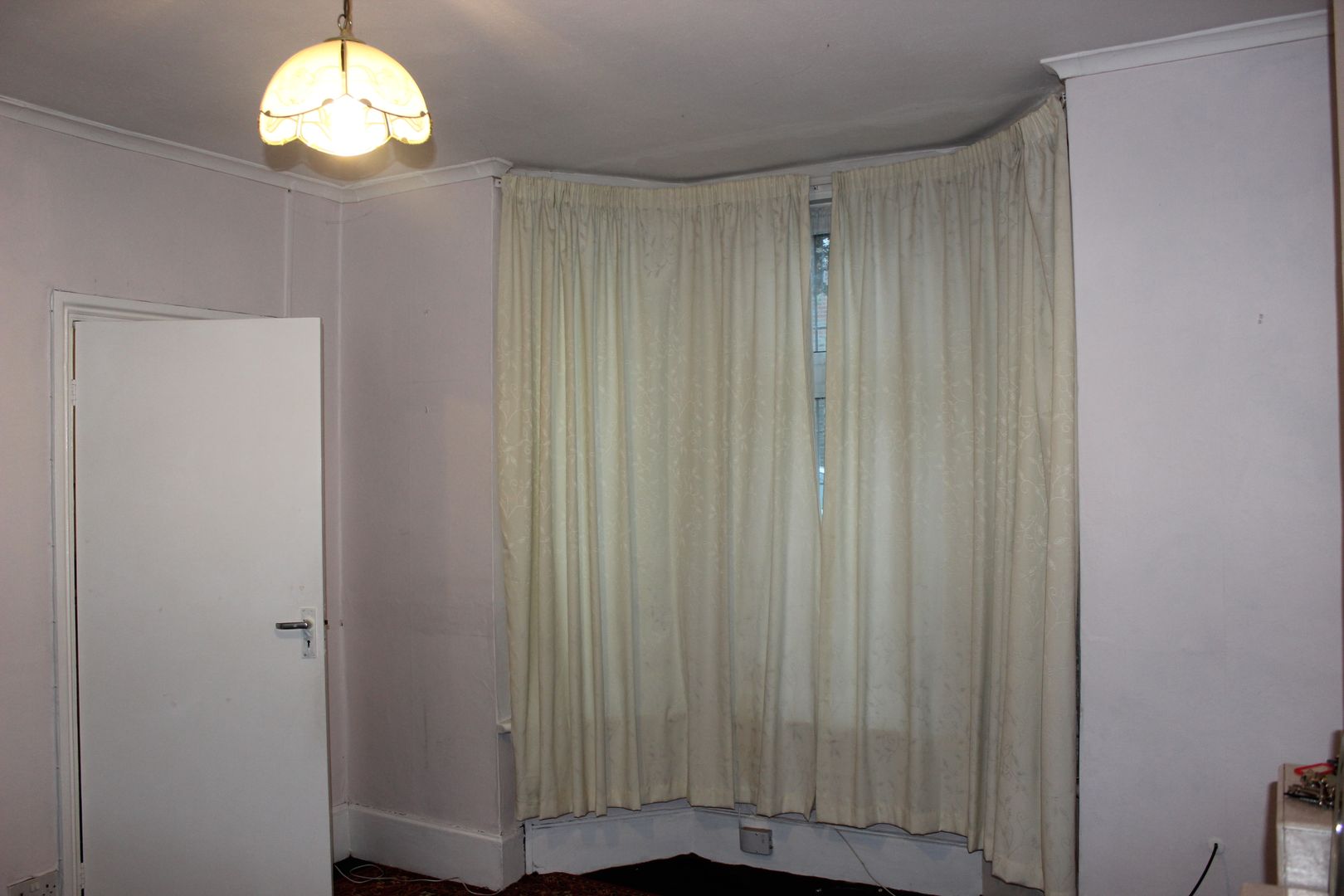 The miraculous makeover of a drab Greenwich living room | homify