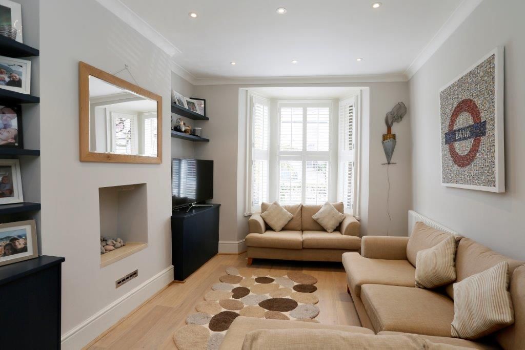 6 tricks to make low ceilings look higher | homify