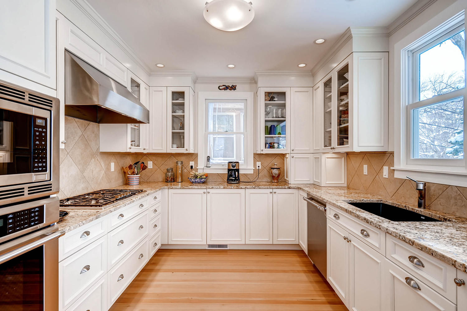 Spruce up your kitchen with these cabinet door styles! | homify