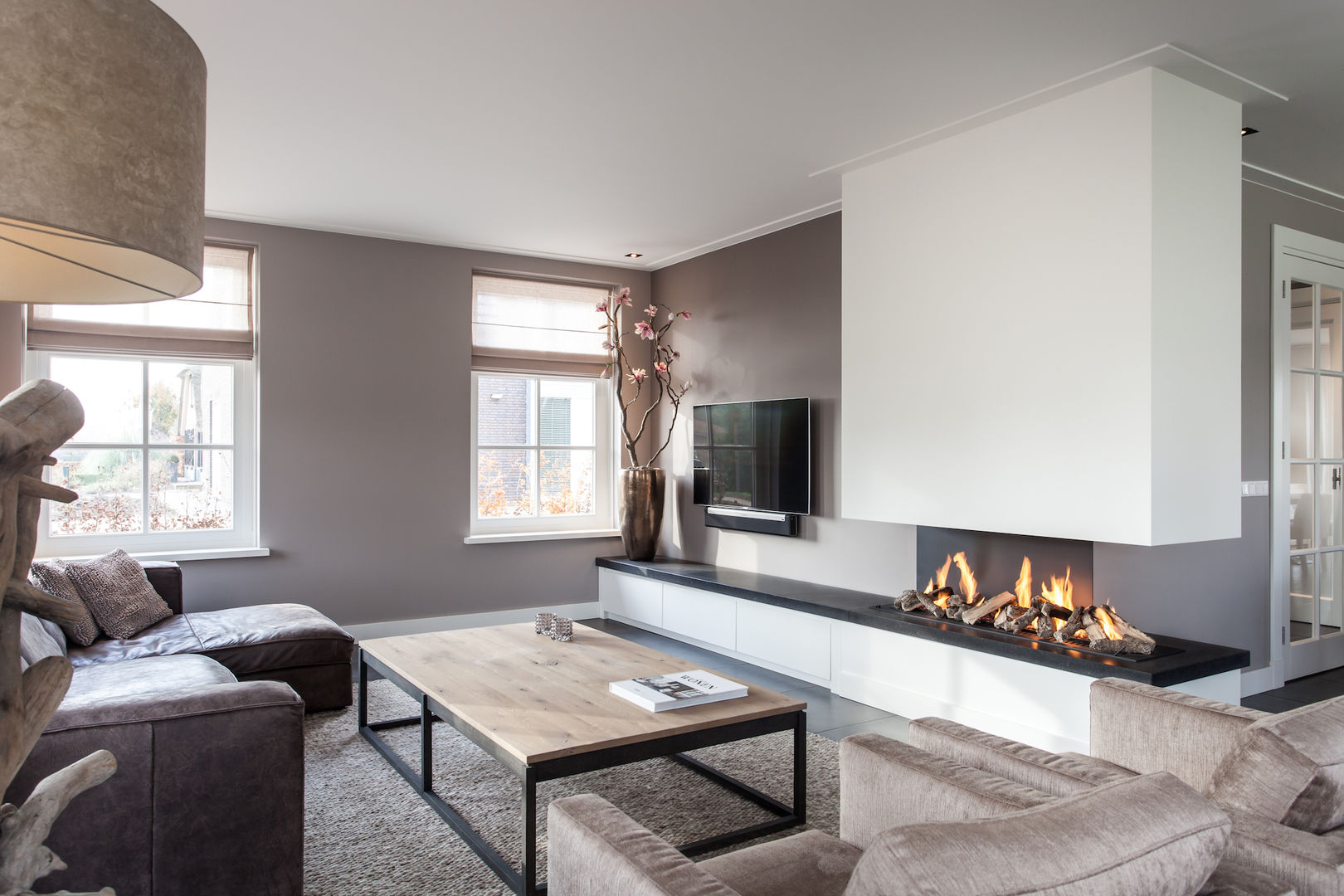 Elegant dwelling redefines sophistication with a neutral color scheme ...