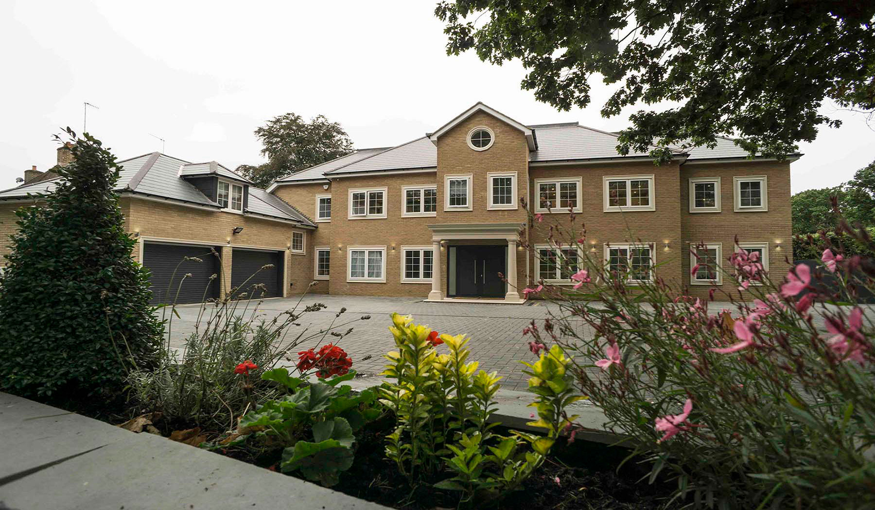This lavish Surrey mansion has it all | homify