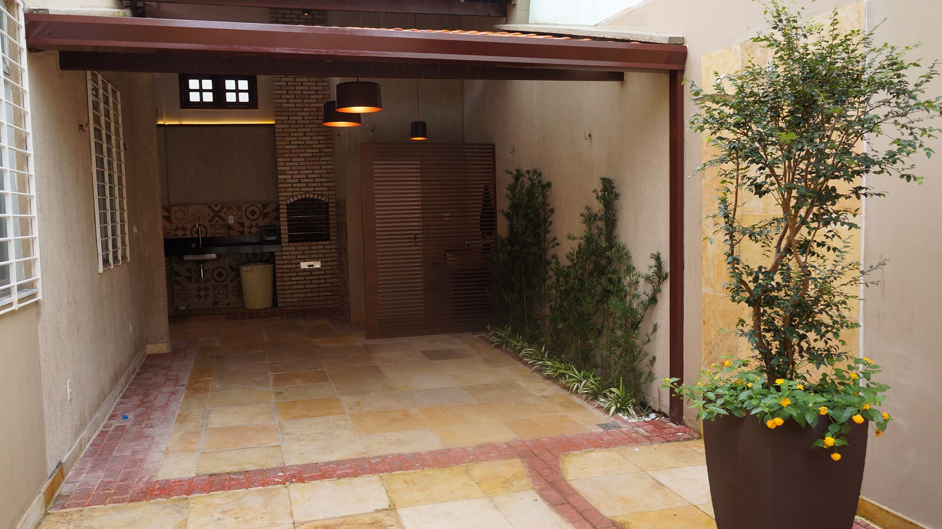 15 Desain Garasi yang Aman dan Indah untuk Motor Kesayangan Anda | homify