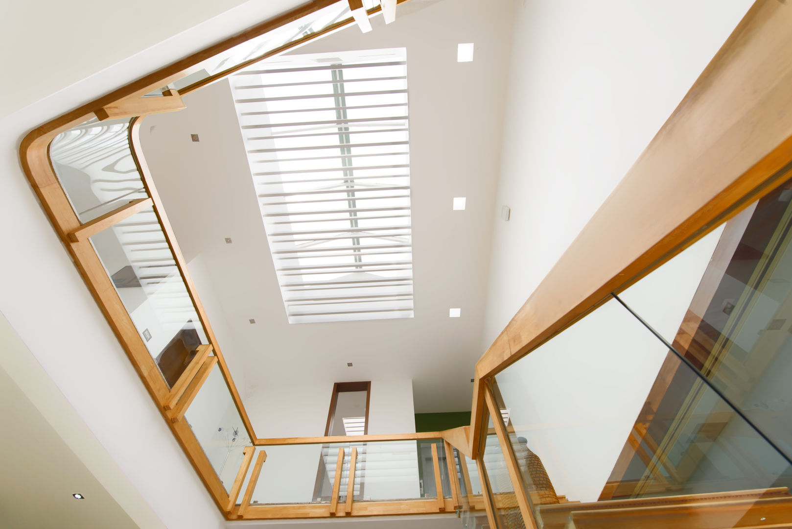 What are the benefits of transparent roofing? Is it suitable for Indian ...