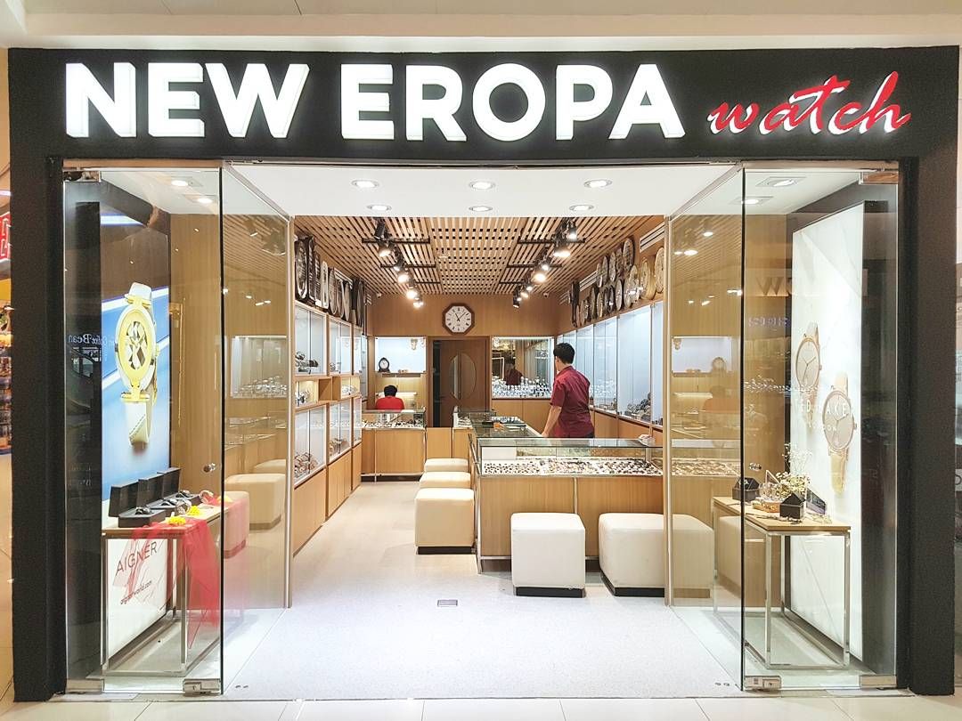 Renovasi Toko Jam Dengan Desain Modern di Jakarta Barat | homify