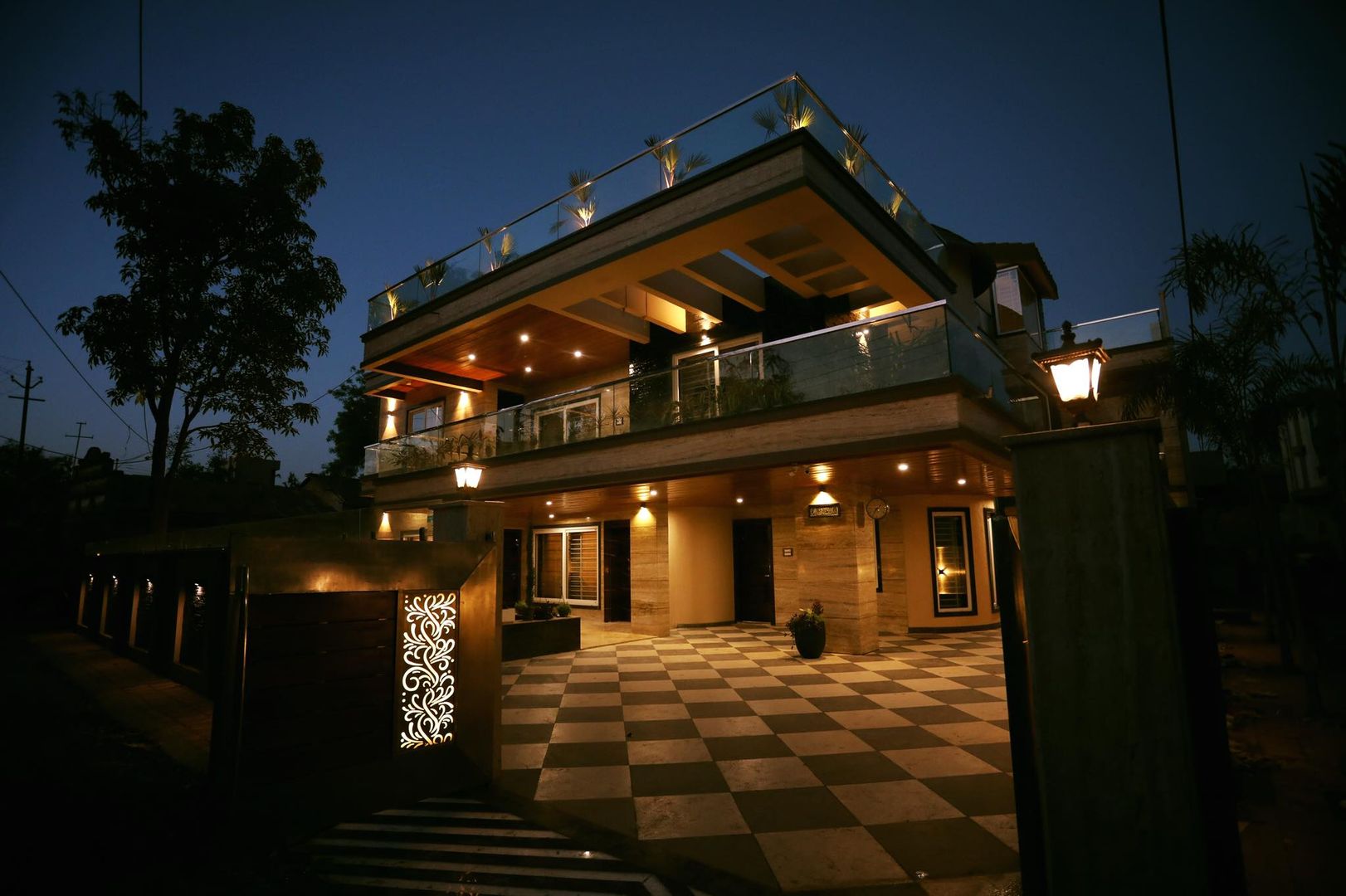 A magnificent Indore house with a regal decor scheme | homify