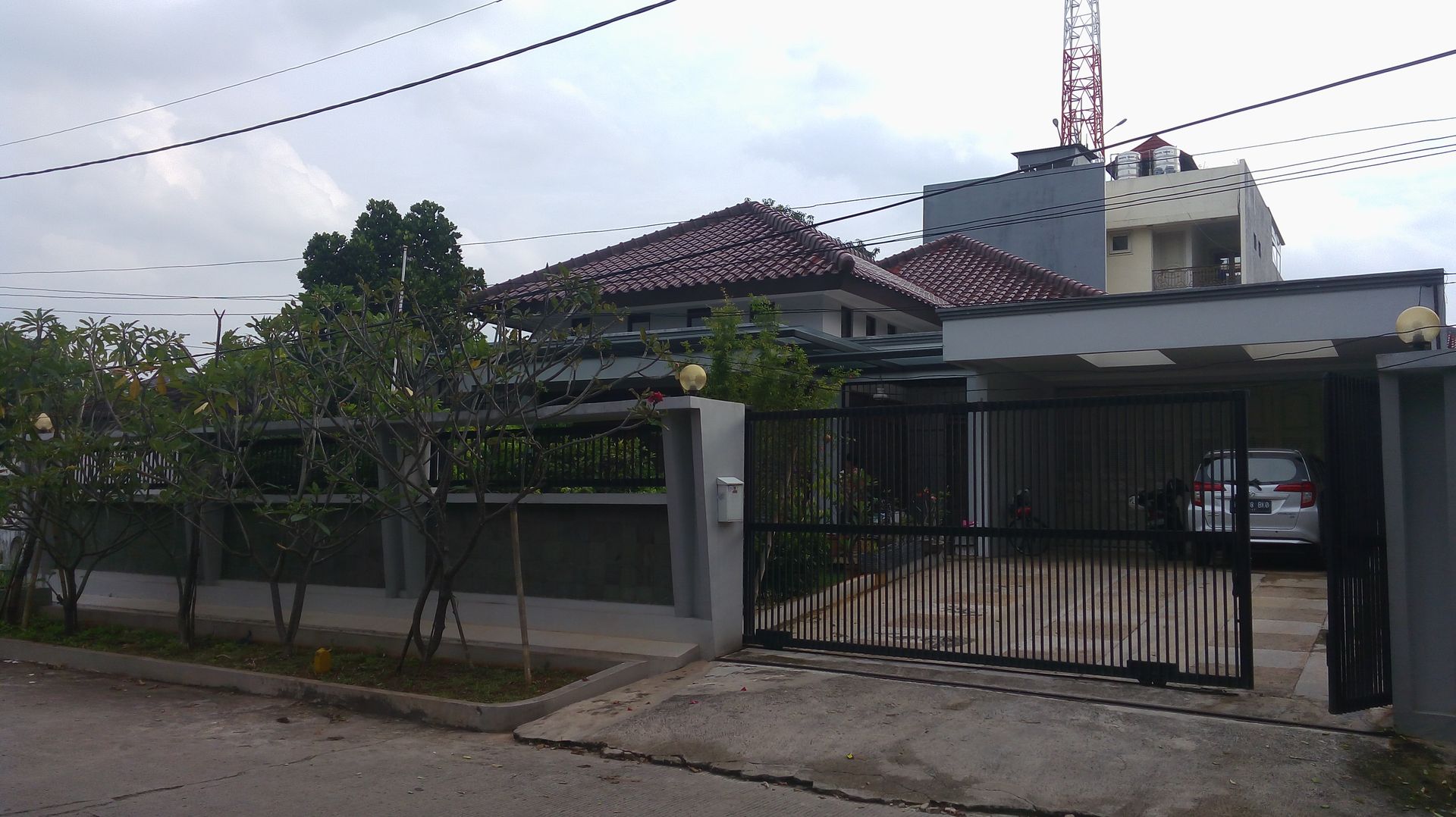 Rumah di Pulomas ini Memiliki Kombinasi Spektakuler Gaya Modern dan ...