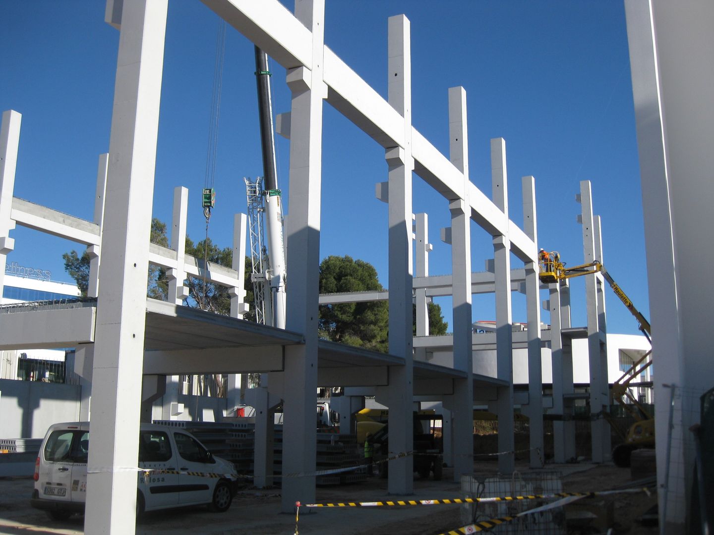 Obra nueva: un moderno edificio de oficinas y laboratorio | homify