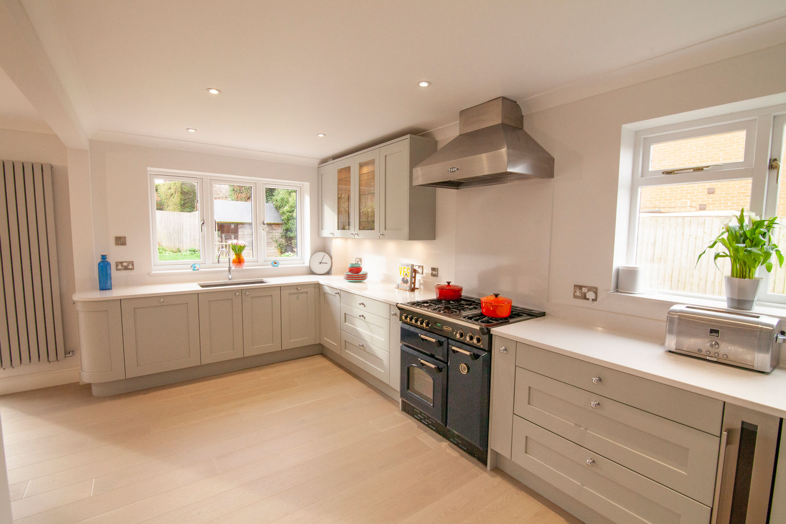 How Custom-built Units Help Transform a Kitchen into a Timeless Classic ...