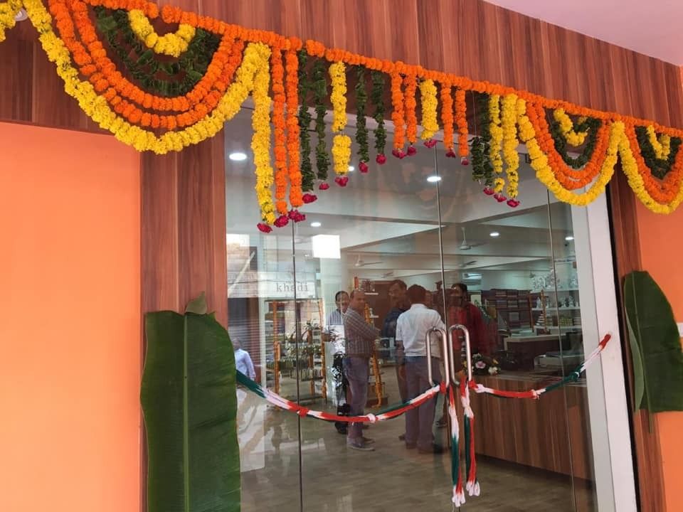 Traditional and Earthy Store Interiors for a Khadi Outlet in Ahmedabad ...