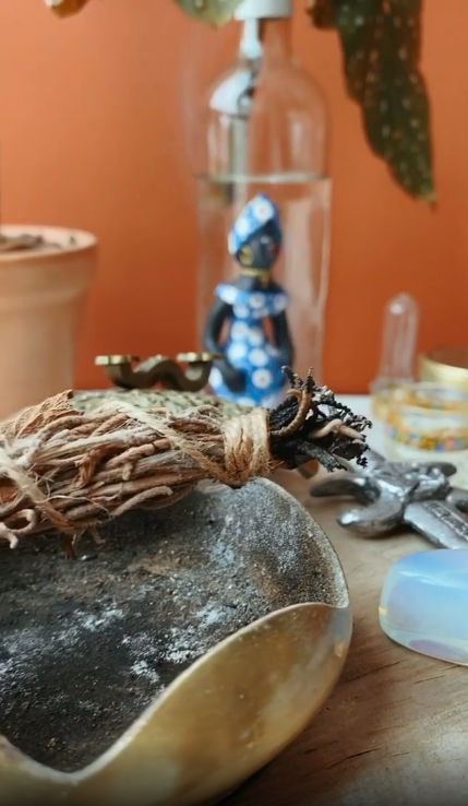 Easy 5 Steps Tutorial: How to Make Natural Incense Sticks | DIY | homify