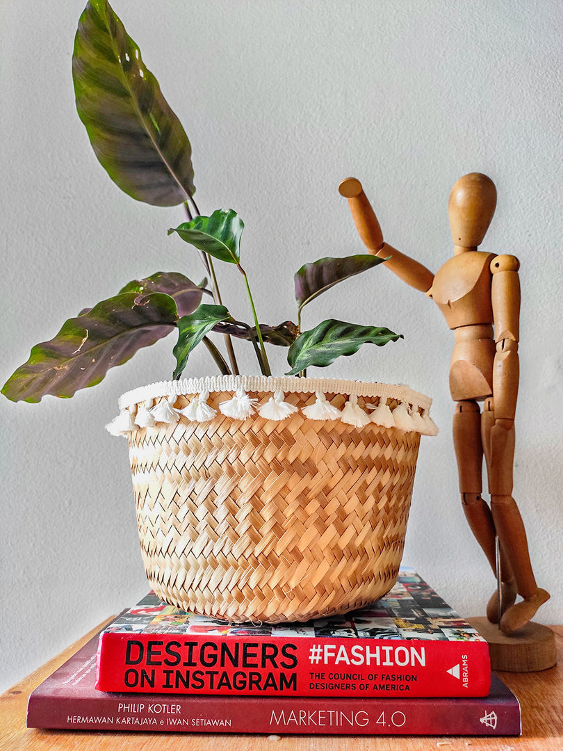 How To Make A Boho Planter: DIY Basket Plant Pot Upcycling A Straw Hat ...