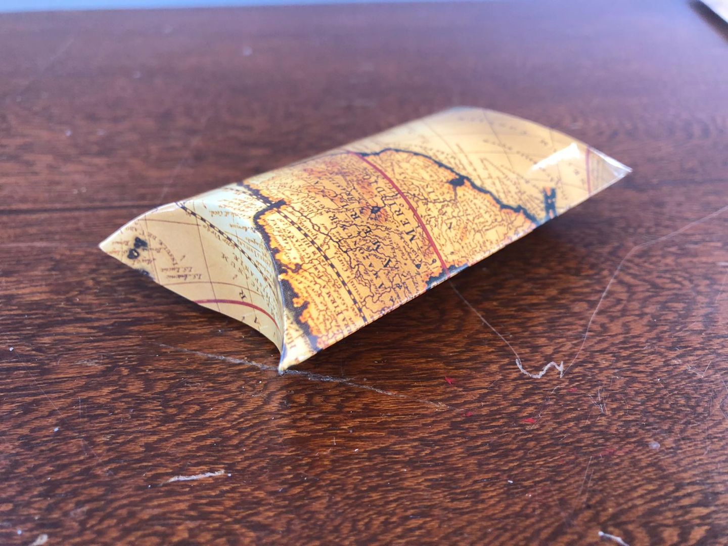 How To Make A Card Paper Gift Box In 19 Steps | Gift Box DIY | homify