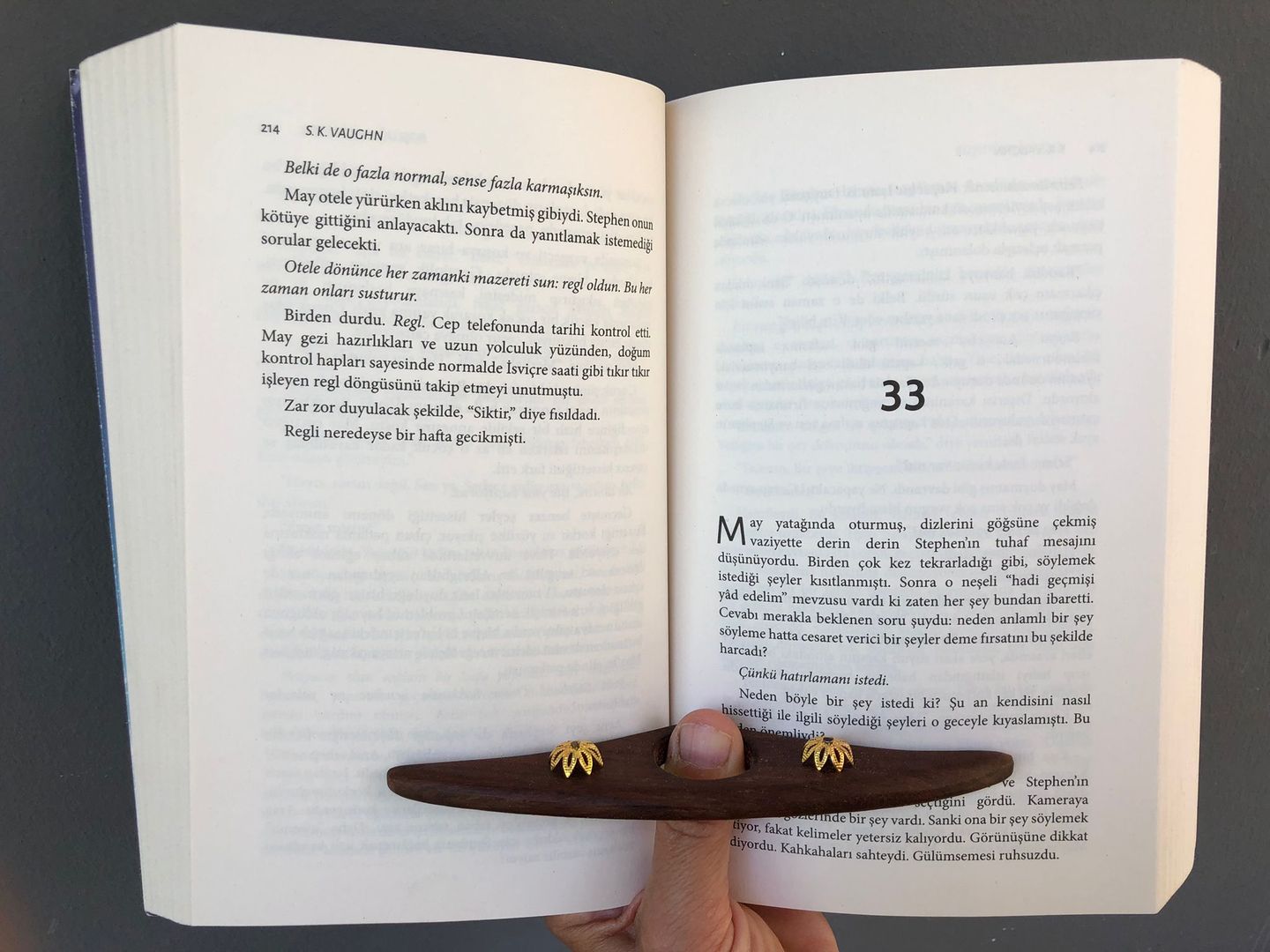 How To Make A DIY One Hand Bookholder| 14 Homify Steps | homify