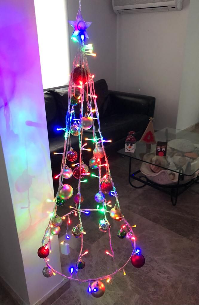 Eco-friendly Christmas Décor l How to Make an Invisible Christmas Tree ...