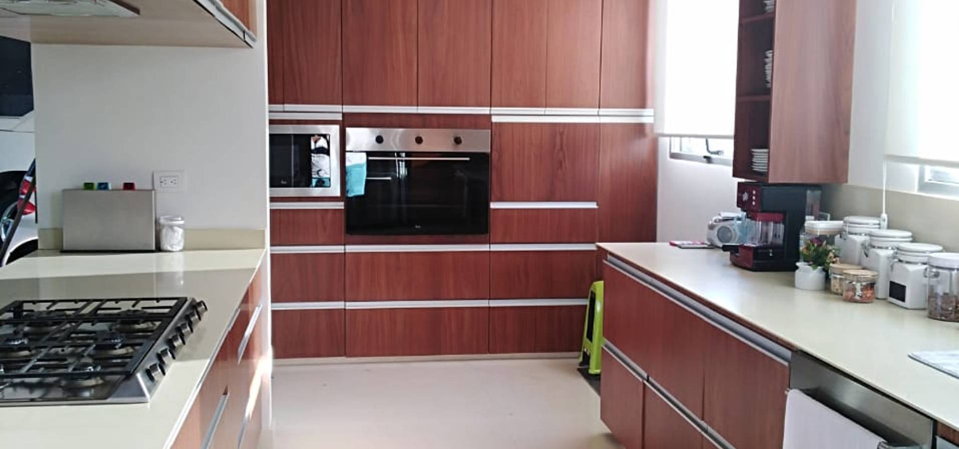 Cocina en MDF con chapa de Madera | homify