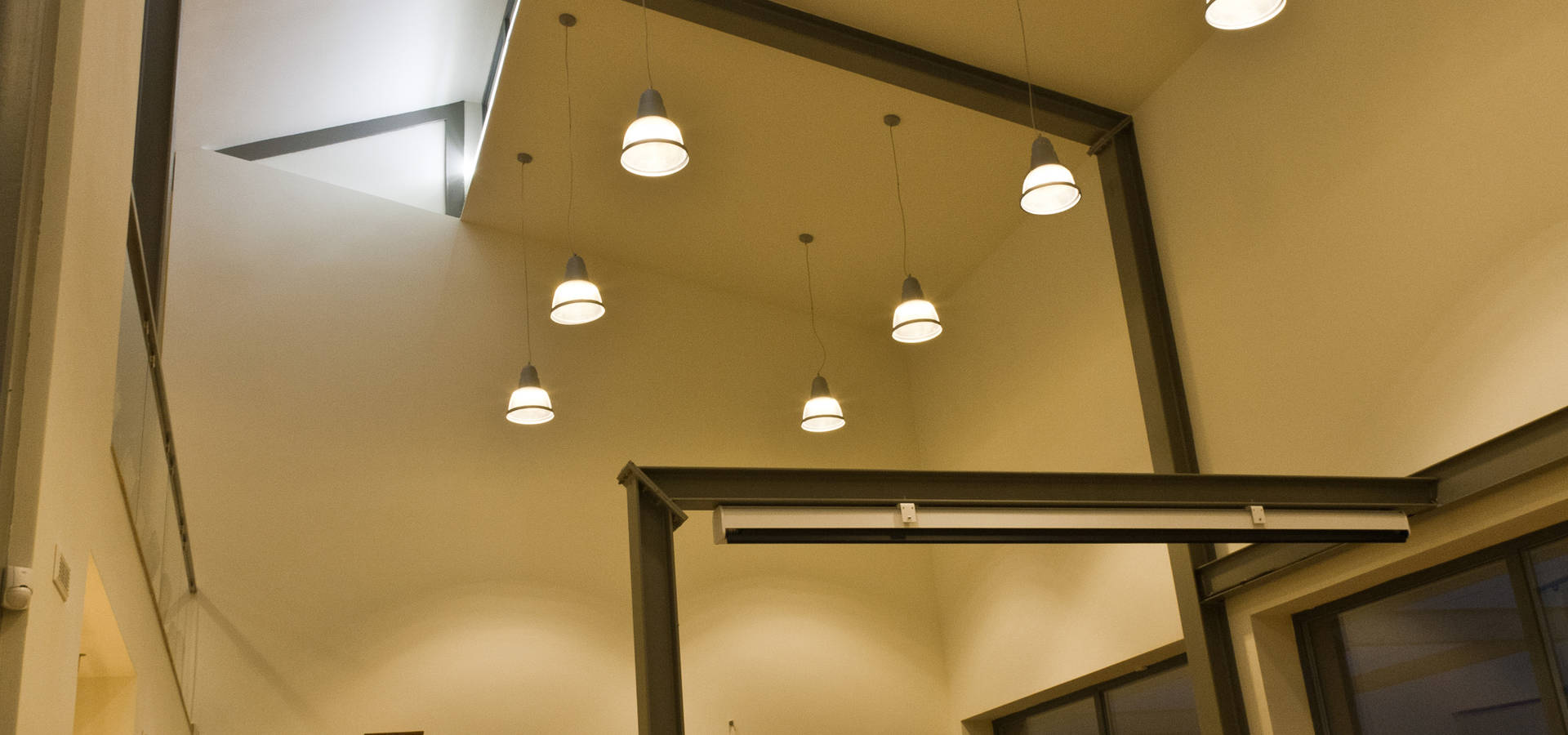 Modern dugout house | homify