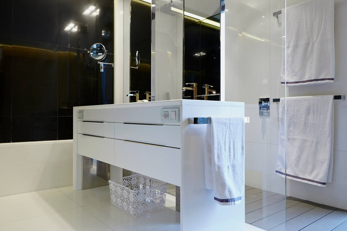 Baño con tarima técnica - Tarimas de Autor | homify