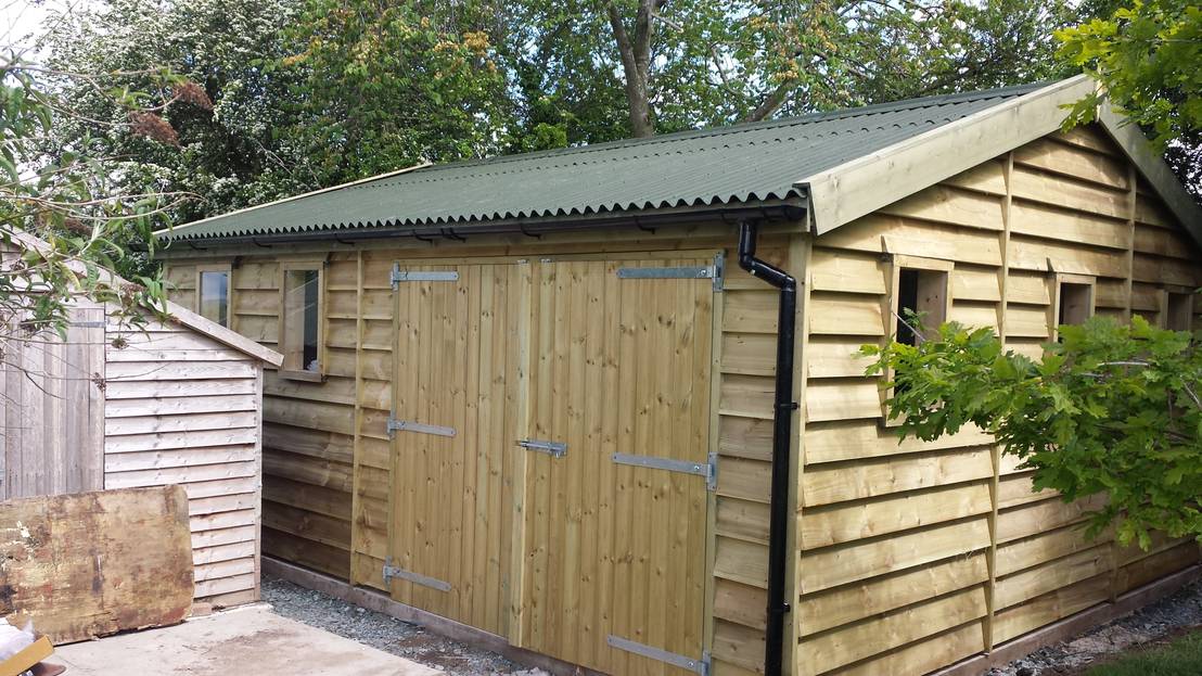 Feather edge wooden garage | homify